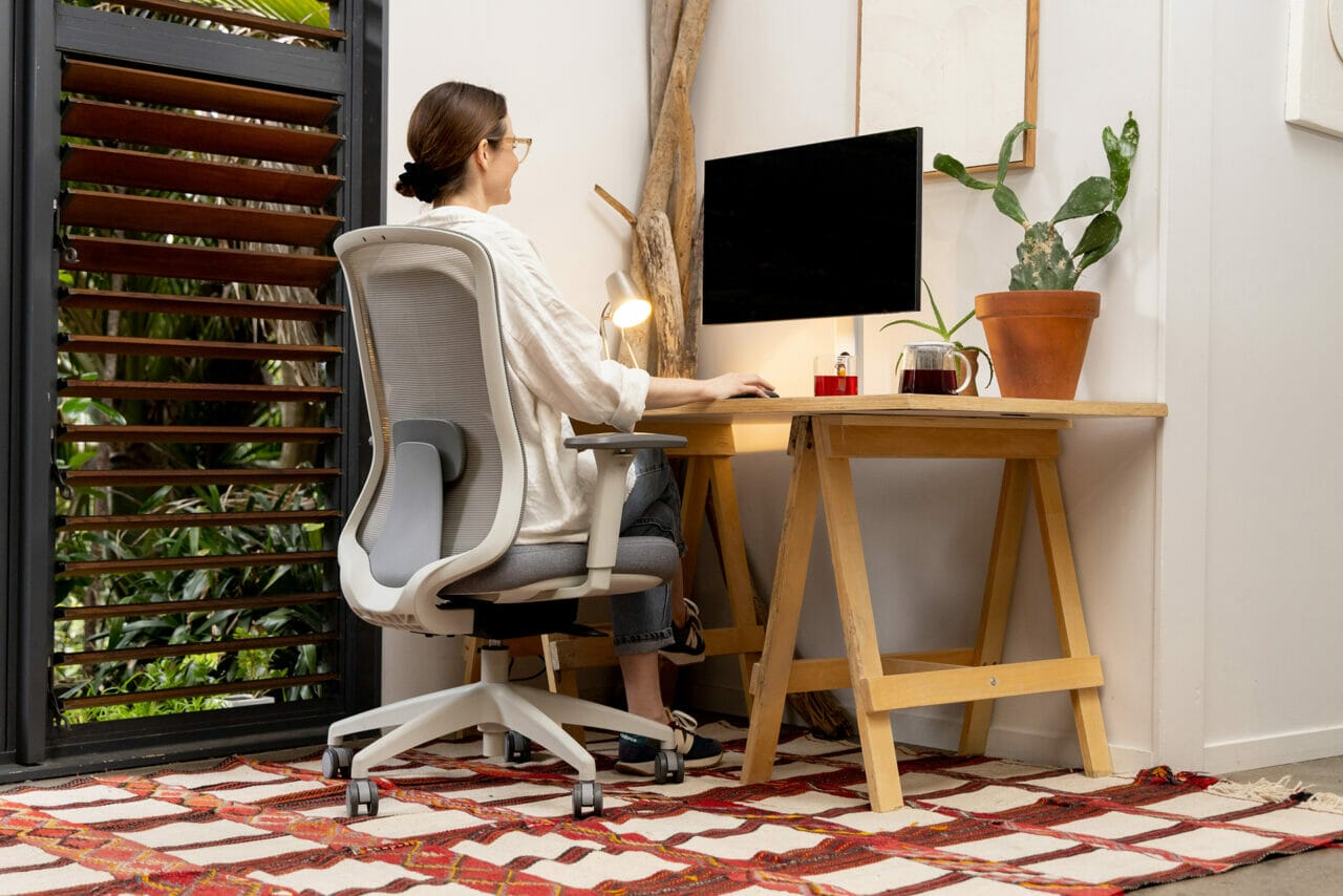 Buro Elan Mesh Back - Black or Grey Office Chair | Buro